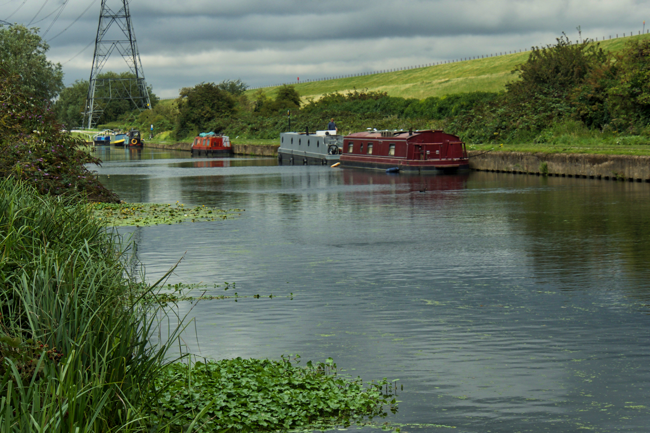 Lee Navigation – Out & About